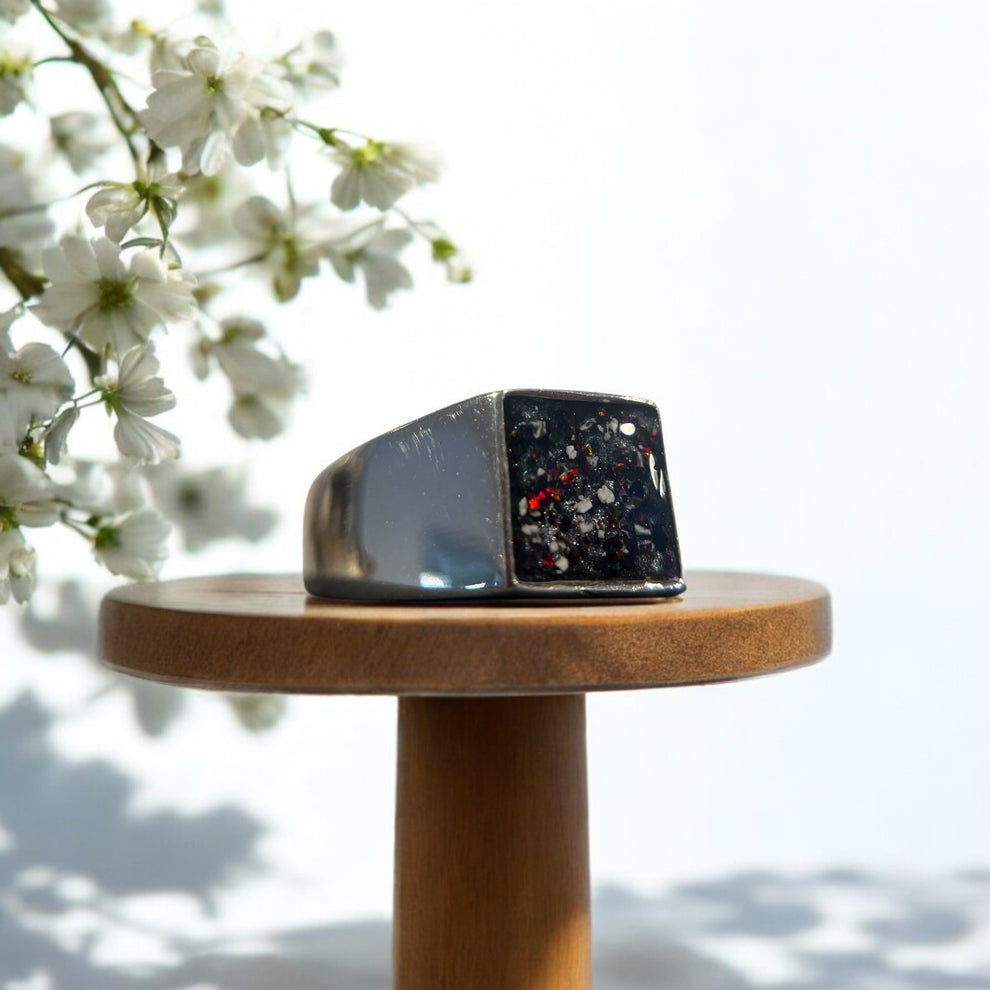 Gent's Heavy Solid Silver Seal Ring With a 10mm Square Setting ...